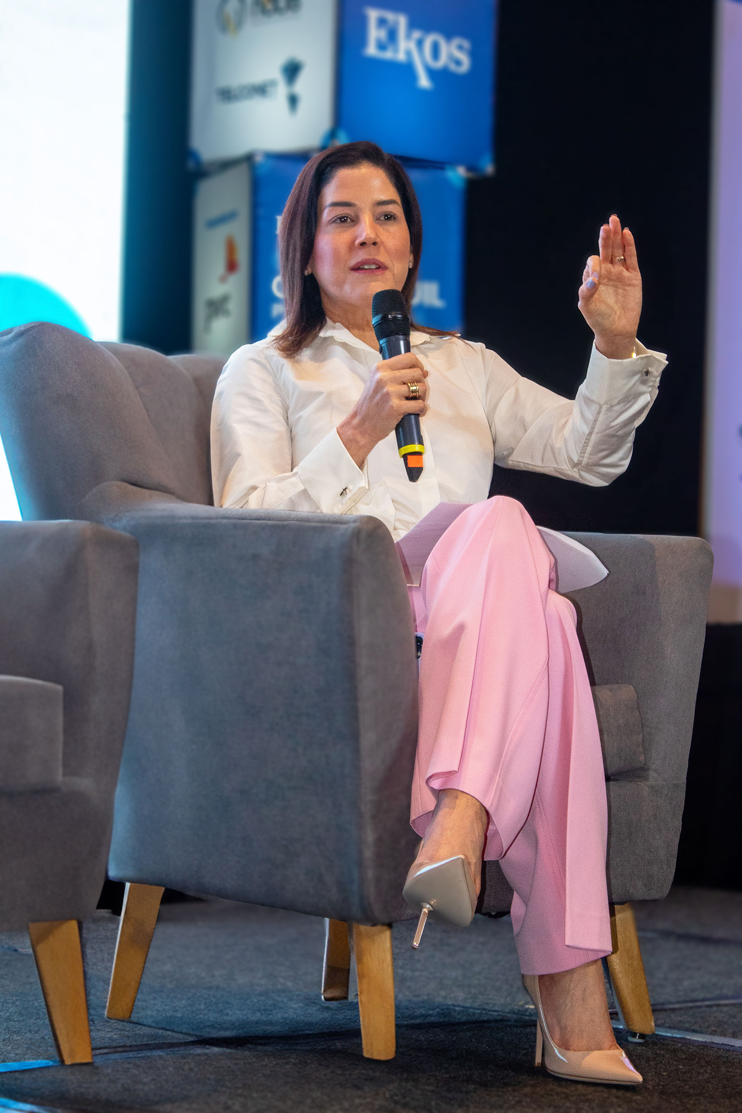 Marianela Ubilla: A Graduate Breaking Barriers in the Banana Industry ...